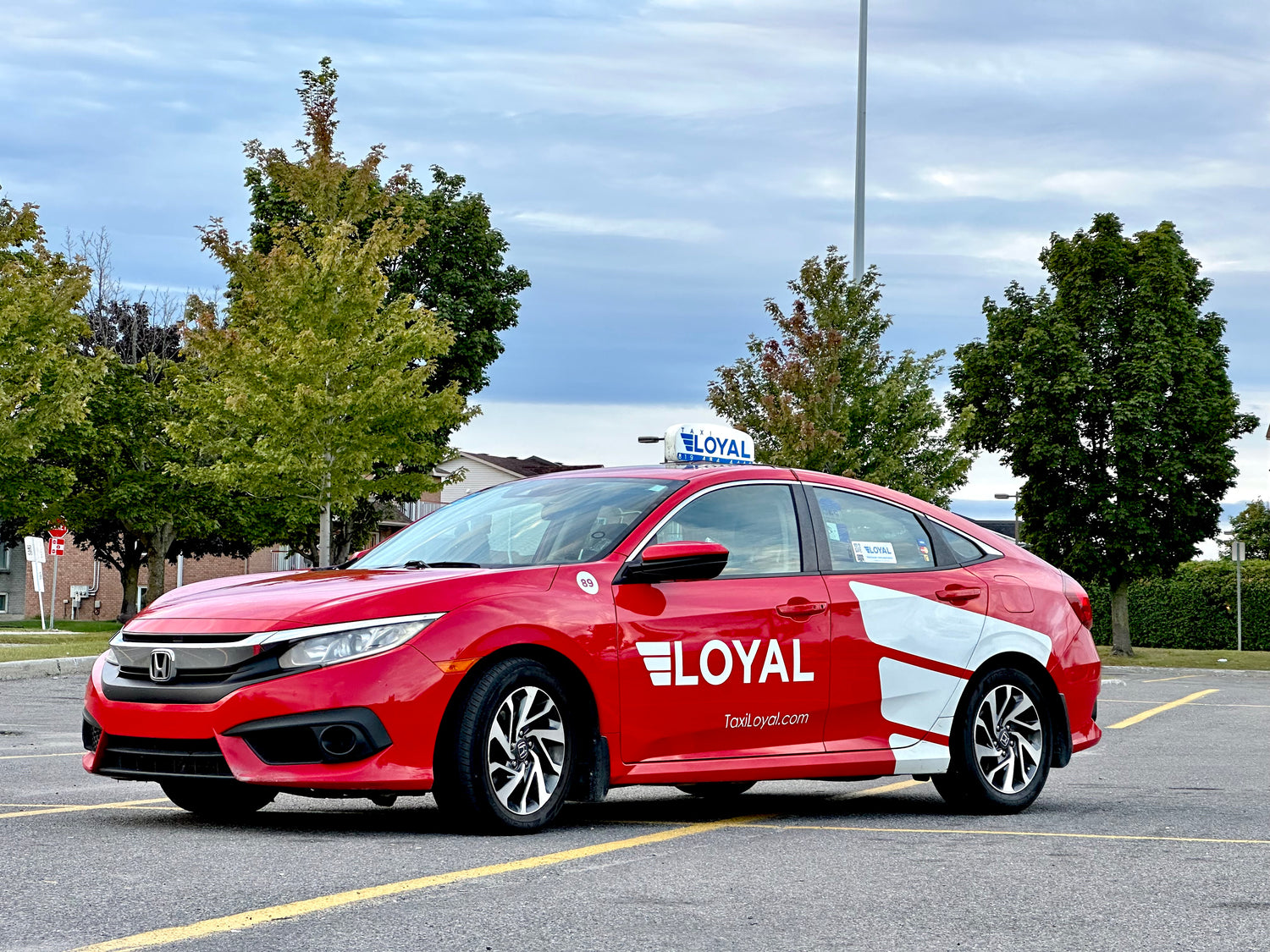 24/7 Taxi Service with Taxi Loyal - Hull, Gatineau, Aylmer & More